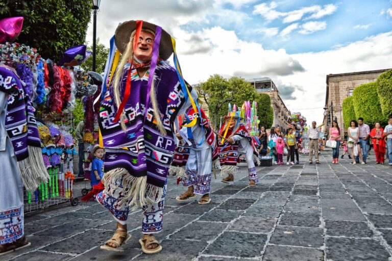 25 Mexican Spanish Phrases for Everyday Use